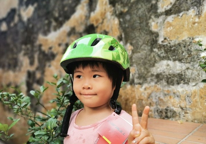 Order Balanced wheel sliding riding helmet in UAE